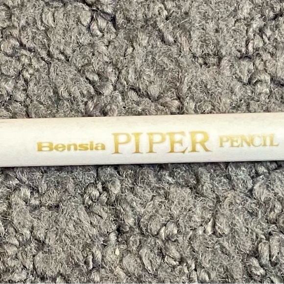 bensia | Office | Vintage Bensia White Green Pop A Point Non Sharpening ...